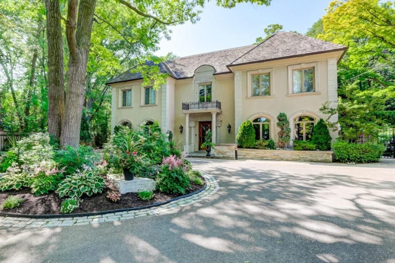 The Forest Hill Neighbourhood Guide - Denham Brown & Associates